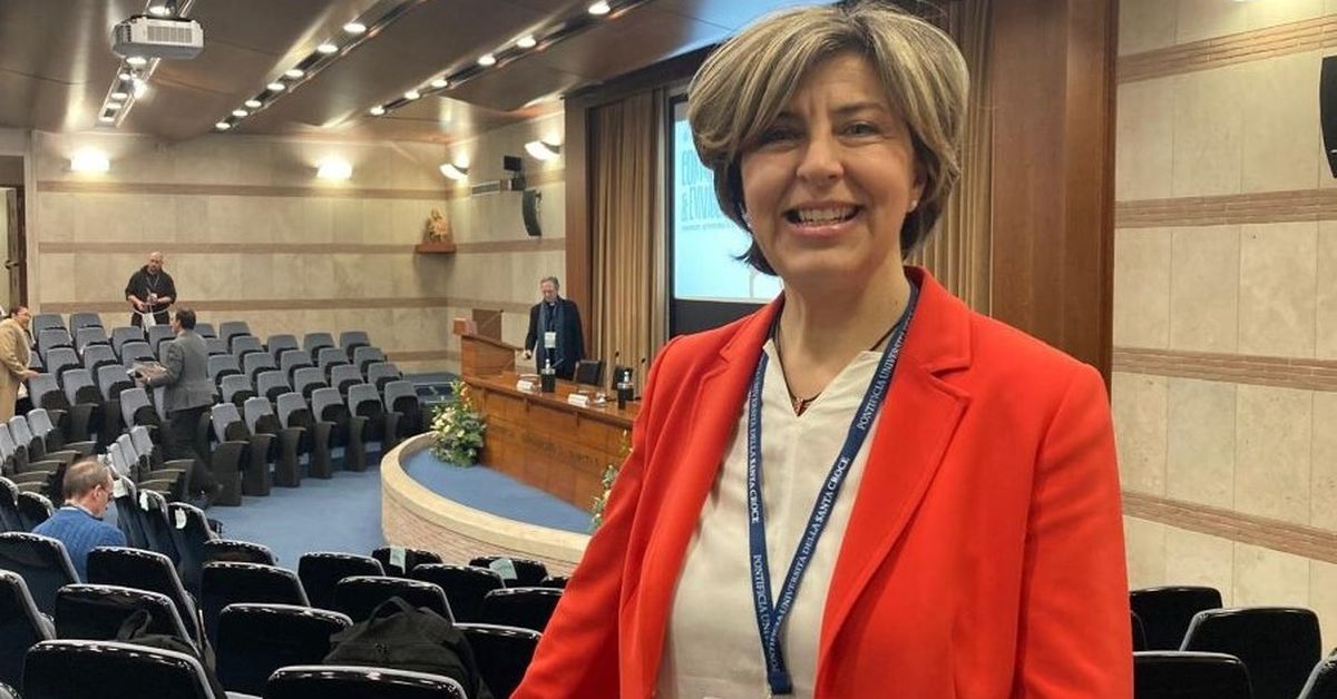 María Lozano: "Nuestra tarea es hacer visible la fe heroica que emerge ...